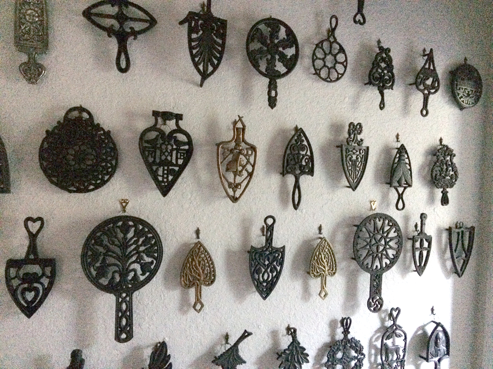 Antique trivets | TRIVETOLOGY