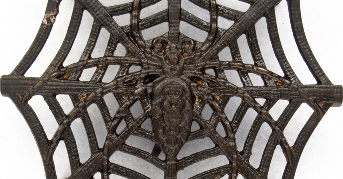 Trivets with a spider theme | TRIVETOLOGY